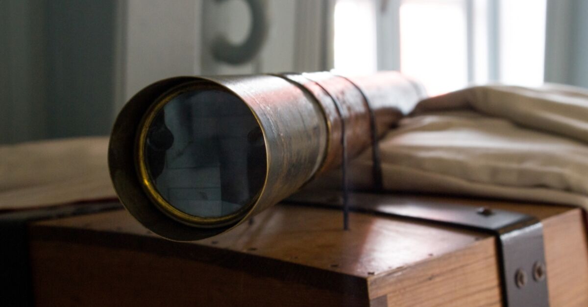 All aboard the SS Acquaint